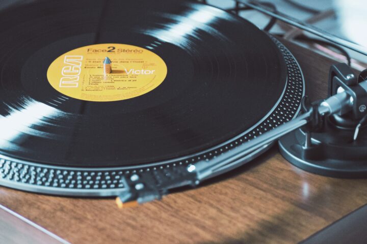 How Many Times Can You Play a Vinyl Record? - Vinyl Club